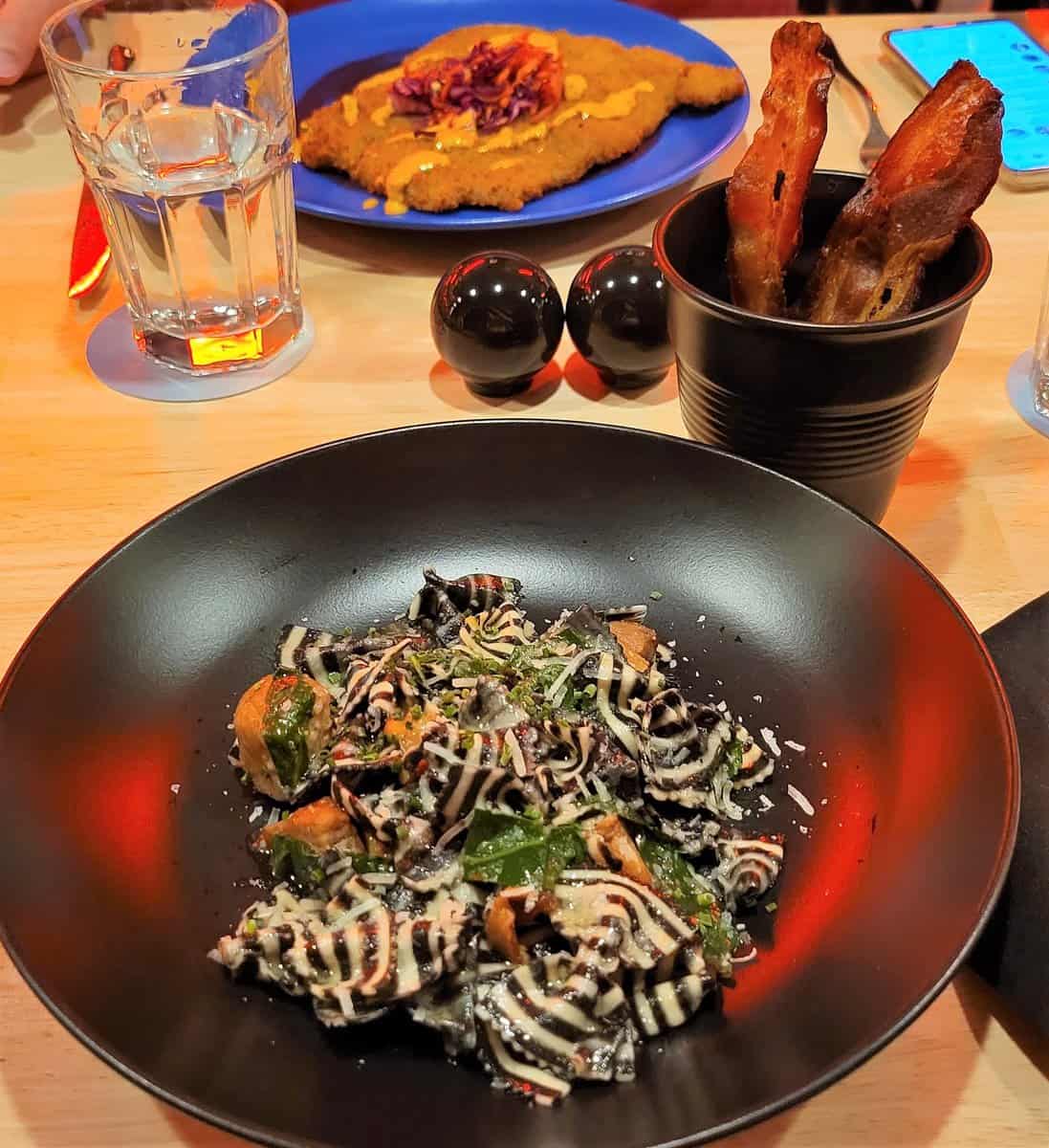 Every restaurant on Virgin Voyages Scarlet Lady reviewed! - DINKs on a Trip